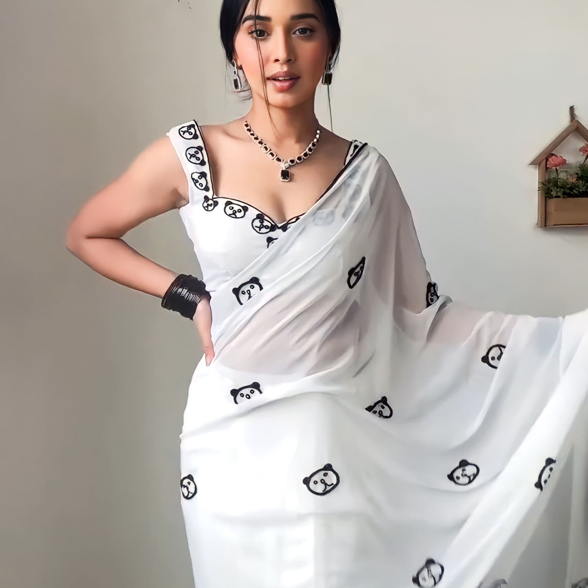 New One Minute Ready Wear Bear Printed White Georgette Saree – Divashree